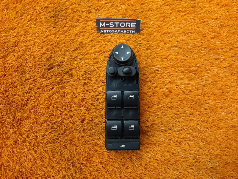 Блок управления стеклоподъемниками правый передний BMW 1-Series 2011 ...