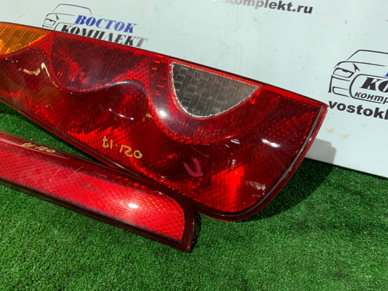 Фонарь стоп-сигнала Nissan Note E11 HR15DE лев