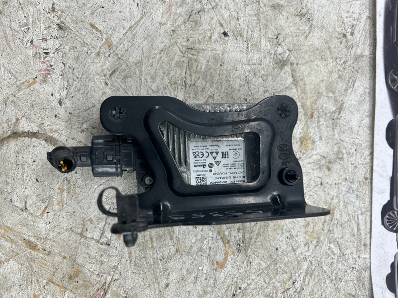 Датчик радарный/corner radar unit Genesis Gv80 JX1 2020