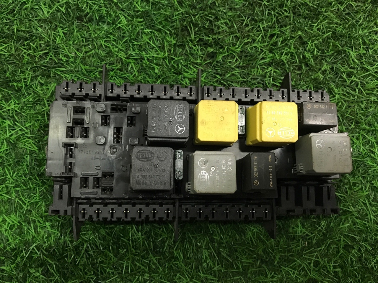 Блок предохранителей Mercedes-Benz G-Class W463 A1669063801 купить ...