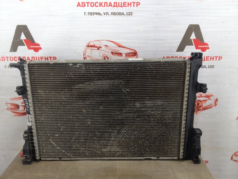 Радиатор охлаждения двигателя MERCEDES-BENZ A-klasse (W176) 2012-2018 (б/у)